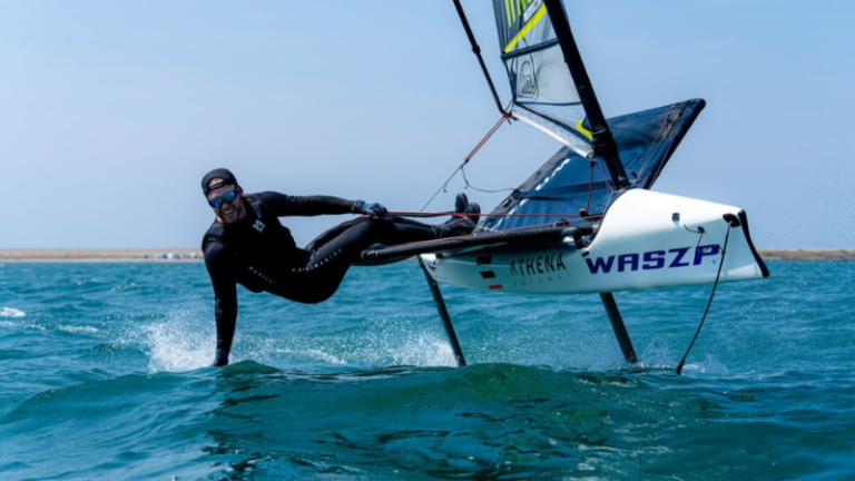 Invitational: Athena Foiling Festival Intermediate WASZP // Training ...